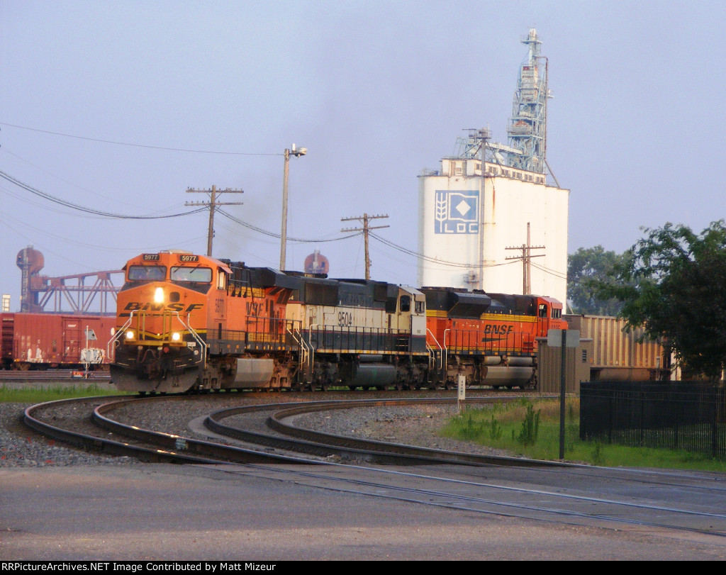 BNSF 5977